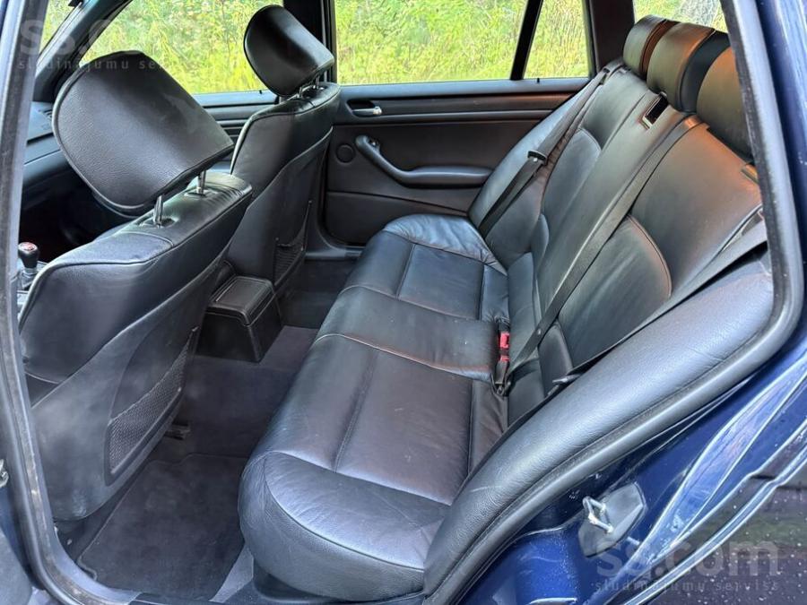 Zils BMW 330 2001 Rīga, ar dzinēja tilpumu 3.00 L un nobraukumu 328 tūkst. km par 3500 €, foto 7 vietnē AUTOMOTO.COM.LV