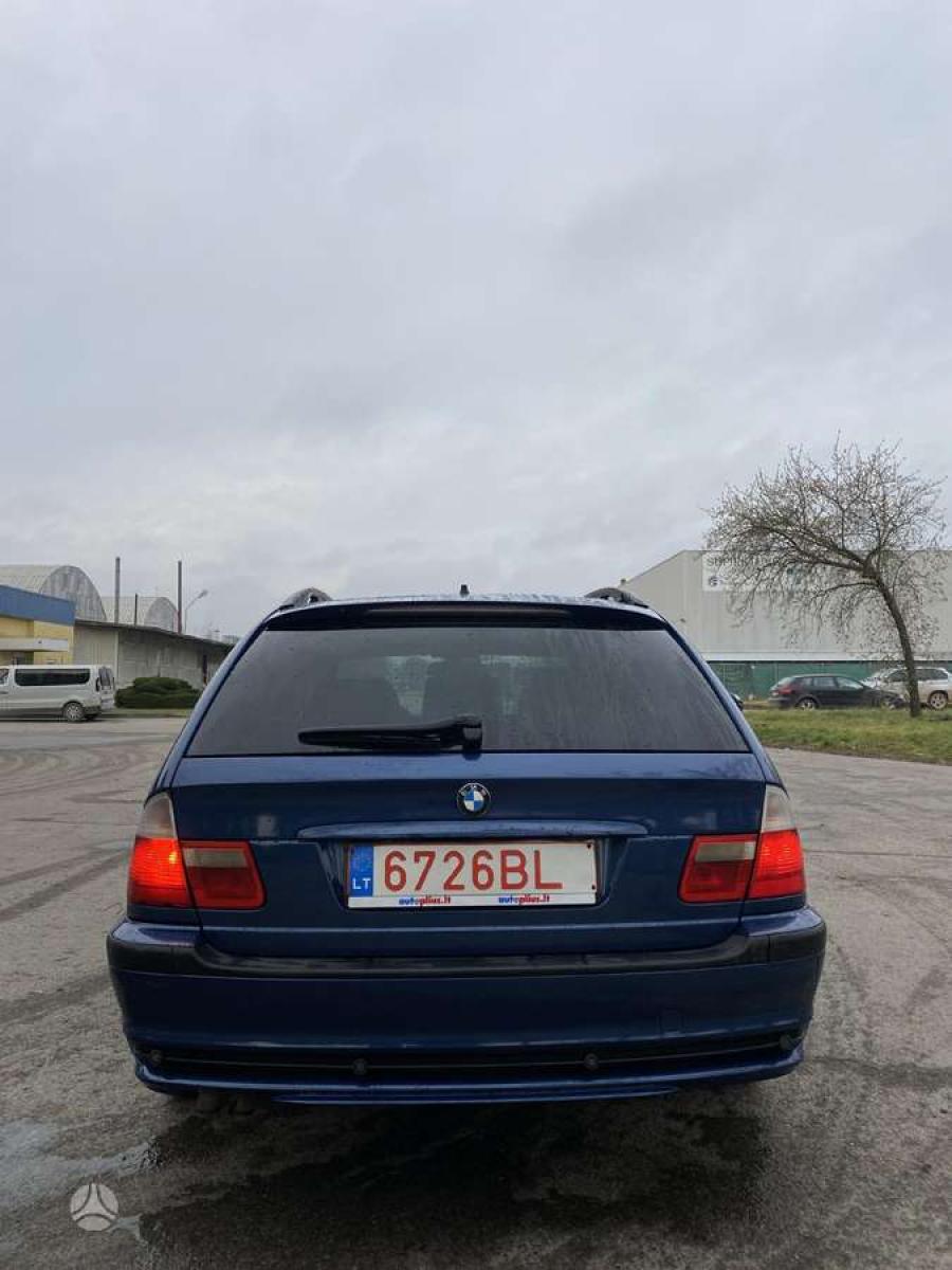 Blue BMW 330 2002 in Marijampole, with an engine capacity of 0.00 L and mileage of 301 thousand km for 4200 €, photo 6 on AUTOMOTO.COM.LV