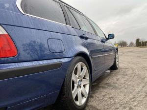 Blue BMW 330 2002 in Marijampole, with an engine capacity of 0.00 L and mileage of 301 thousand km for 4200 €, photo 8 on AUTOMOTO.COM.LV
