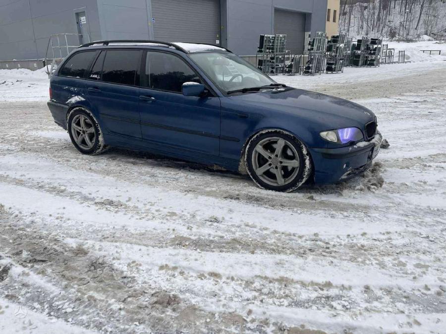 Blue BMW 330 2002 in Vilnius, with an engine capacity of 2.93 L and mileage of 350 thousand km for 1800 €, photo 1 on AUTOMOTO.COM.LV