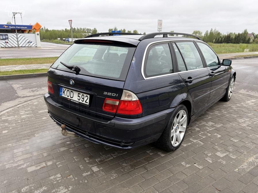 Blue BMW 330 2002 in Vilnius, with an engine capacity of 3.00 L and mileage of 382 thousand km for 1470 €, photo 5 on AUTOMOTO.COM.LV