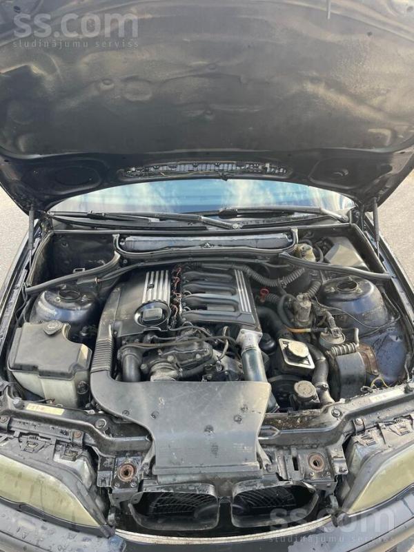 Zils BMW 330 2002 Rēzekne, ar dzinēja tilpumu 3.00 L un nobraukumu 366 tūkst. km par 1250 €, foto 7 vietnē AUTOMOTO.COM.LV