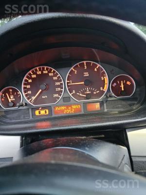 Zils BMW 330 2003 Bauska, ar dzinēja tilpumu 3.00 L un nobraukumu 352 tūkst. km par 2150 €, foto 8 vietnē AUTOMOTO.COM.LV