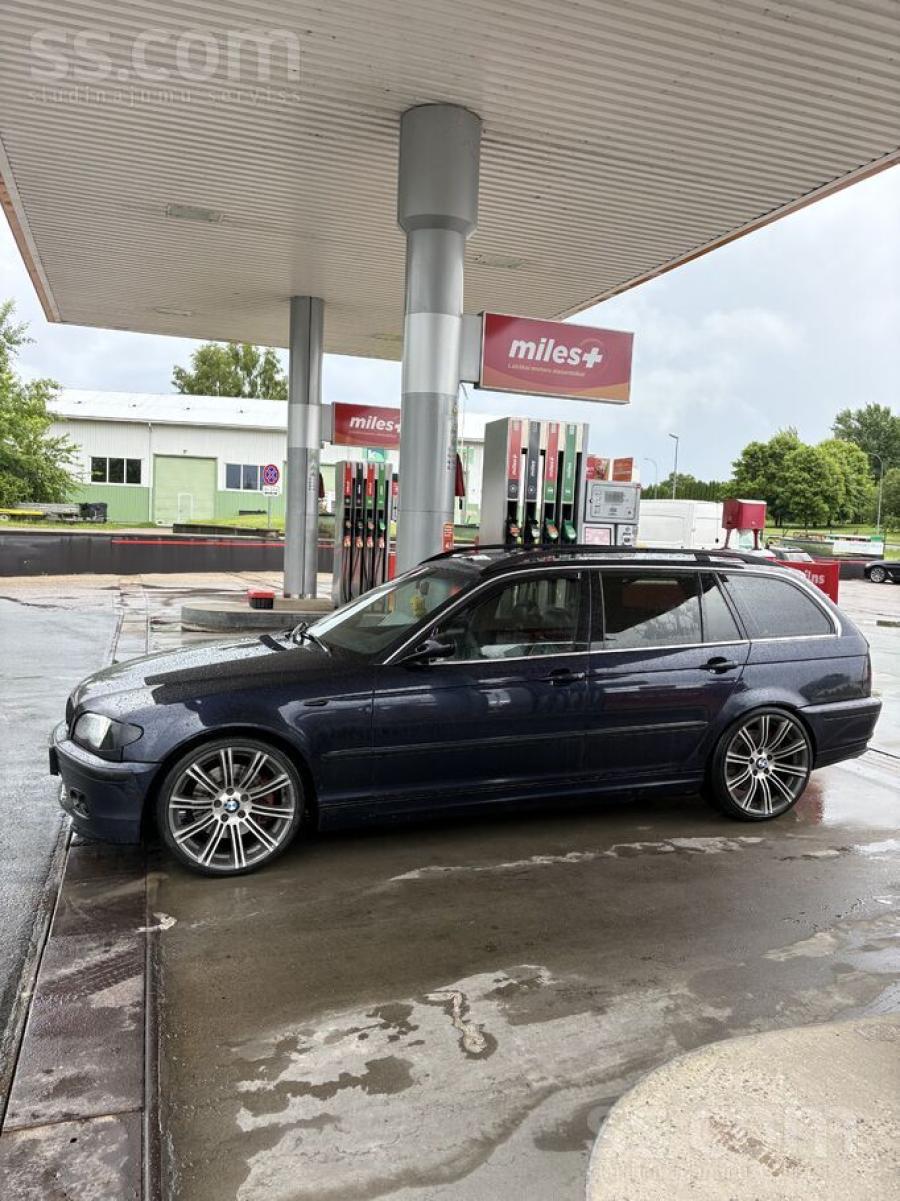 Blue BMW 330 2003 in Riga, with an engine capacity of 3.00 L and mileage of 533 thousand km for 2700 €, photo 19 on AUTOMOTO.COM.LV