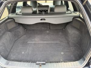 Blue BMW 330 2004 in Aluksne, with an engine capacity of 3.00 L and mileage of 450 thousand km for 2499 €, photo 16 on AUTOMOTO.COM.LV
