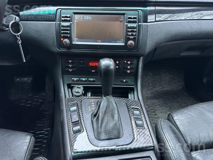 Blue BMW 330 2004 in Riga, with an engine capacity of 3.00 L and mileage of 0 thousand km for 2400 €, photo 12 on AUTOMOTO.COM.LV