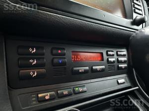 Blue BMW 330 2004 in Riga, with an engine capacity of 3.00 L and mileage of 0 thousand km for 2400 €, photo 14 on AUTOMOTO.COM.LV