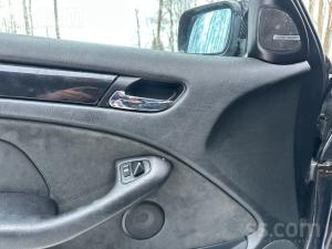 Blue BMW 330 2004 in Riga, with an engine capacity of 3.00 L and mileage of 0 thousand km for 2400 €, photo 18 on AUTOMOTO.COM.LV
