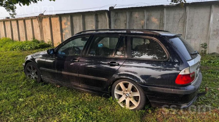Blue BMW 330 2005 in Riga, with an engine capacity of 3.00 L and mileage of 346 thousand km for 800 €, photo 4 on AUTOMOTO.COM.LV