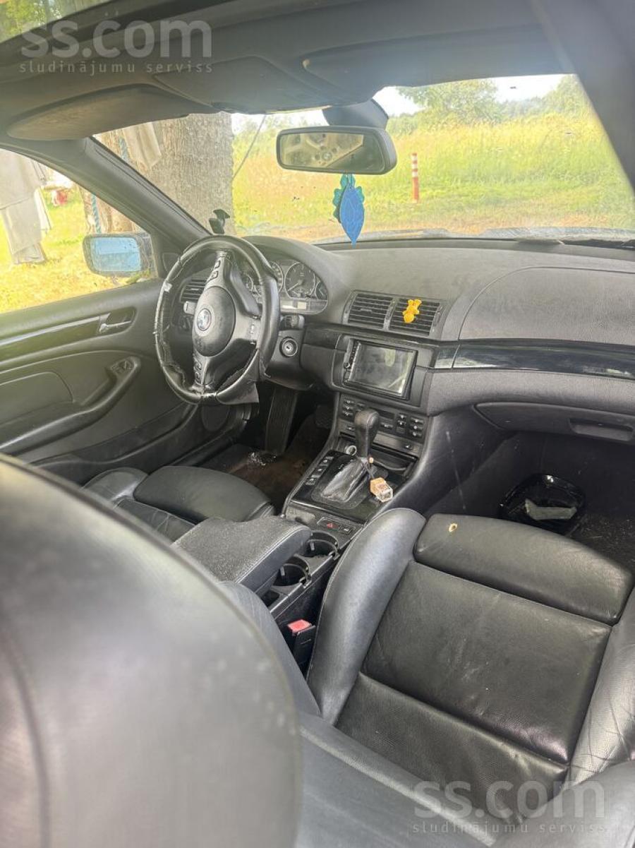 Blue BMW 330 2005 in Riga, with an engine capacity of 3.00 L and mileage of 346 thousand km for 800 €, photo 10 on AUTOMOTO.COM.LV