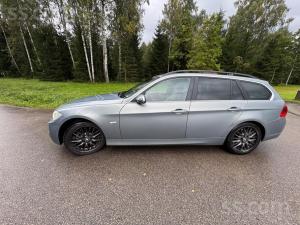 Blue BMW 330 2005 in Riga, with an engine capacity of 3.00 L and mileage of 397 thousand km for 3500 €, photo 4 on AUTOMOTO.COM.LV