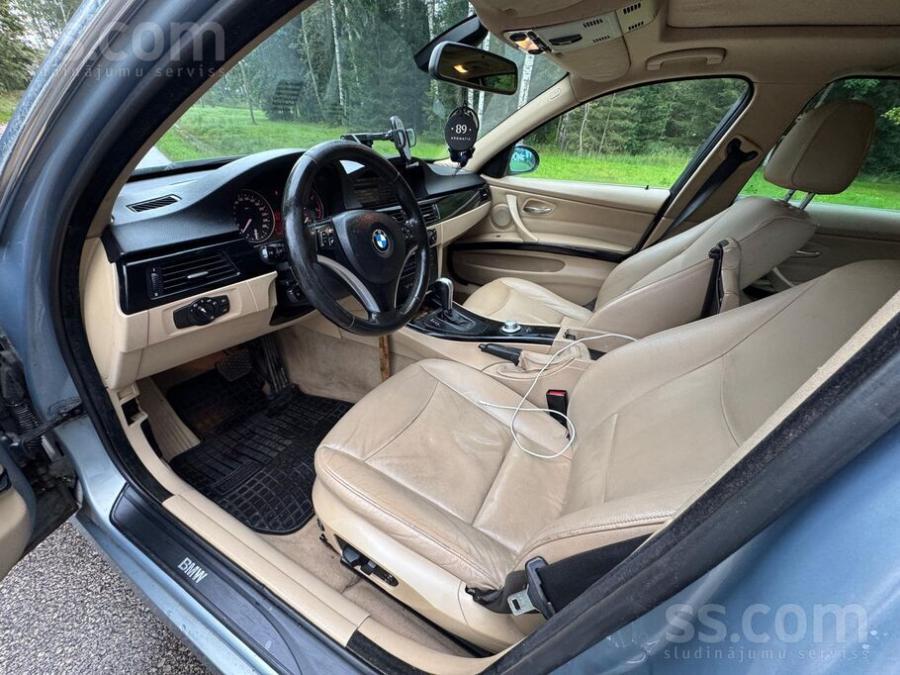 Blue BMW 330 2005 in Riga, with an engine capacity of 3.00 L and mileage of 397 thousand km for 3500 €, photo 7 on AUTOMOTO.COM.LV