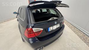 Zils BMW 330 2006 Rīga, ar dzinēja tilpumu 3.00 L un nobraukumu 331 tūkst. km par 4250 €, foto 7 vietnē AUTOMOTO.COM.LV