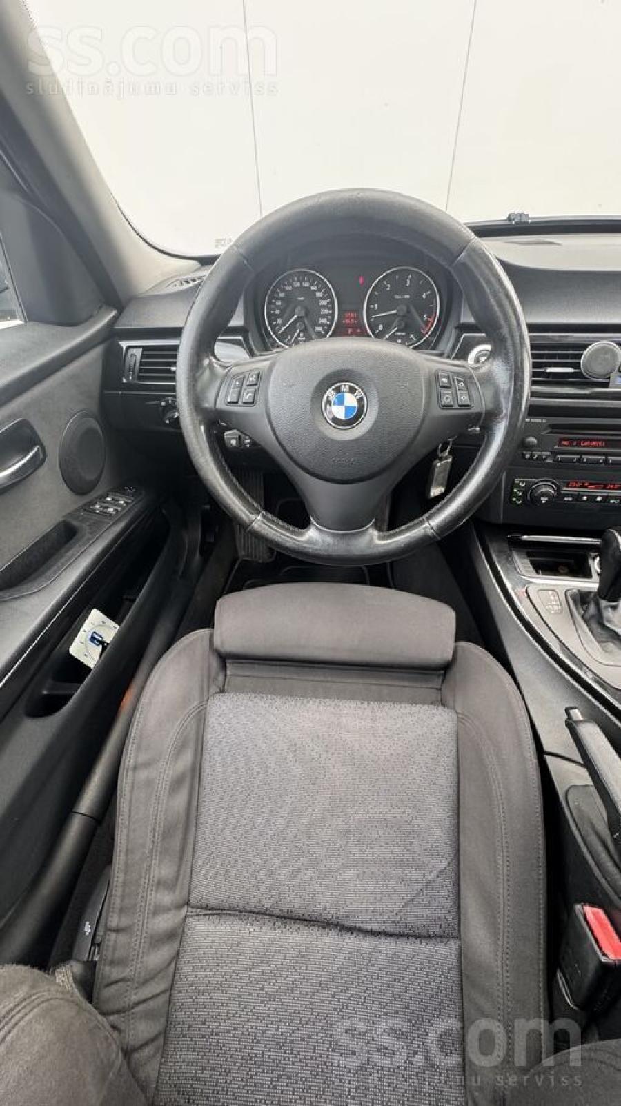 Zils BMW 330 2006 Rīga, ar dzinēja tilpumu 3.00 L un nobraukumu 331 tūkst. km par 4250 €, foto 13 vietnē AUTOMOTO.COM.LV