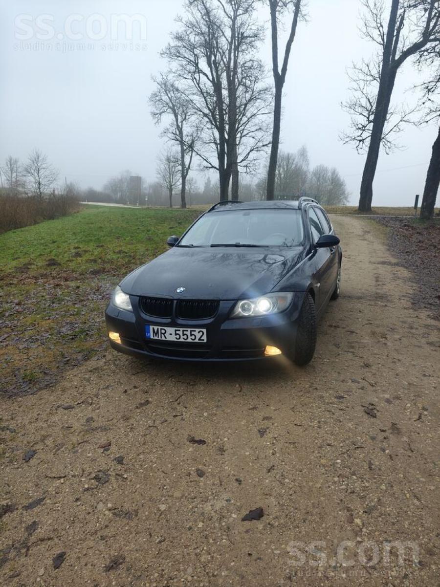 Blue BMW 330 2006 in Riga, with an engine capacity of 3.00 L and mileage of 313 thousand km for 4200 €, photo 1 on AUTOMOTO.COM.LV