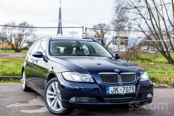 Blue BMW 330 2006 in Riga, with an engine capacity of 3.00 L and mileage of 244 thousand km for 4490 €, photo 2 on AUTOMOTO.COM.LV