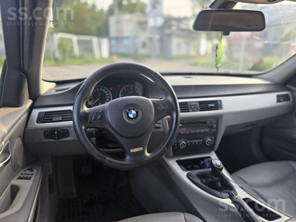 Zils BMW 330 2006 Rīga, ar dzinēja tilpumu 3.00 L un nobraukumu 327 tūkst. km par 3700 €, foto 5 vietnē AUTOMOTO.COM.LV