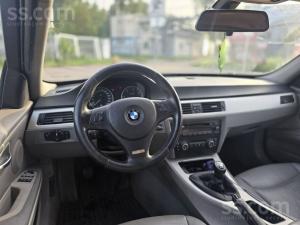 Zils BMW 330 2006 Rīga, ar dzinēja tilpumu 3.00 L un nobraukumu 327 tūkst. km par 3700 €, foto 6 vietnē AUTOMOTO.COM.LV