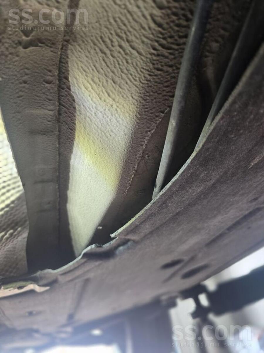 Zils BMW 330 2006 Rīga, ar dzinēja tilpumu 3.00 L un nobraukumu 327 tūkst. km par 3700 €, foto 9 vietnē AUTOMOTO.COM.LV