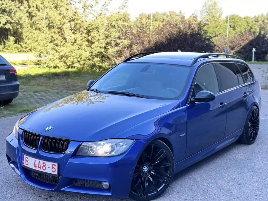 Blue BMW 330 2006 in Riga, with an engine capacity of 3.00 L and mileage of 360 thousand km for 4990 €, photo 3 on AUTOMOTO.COM.LV