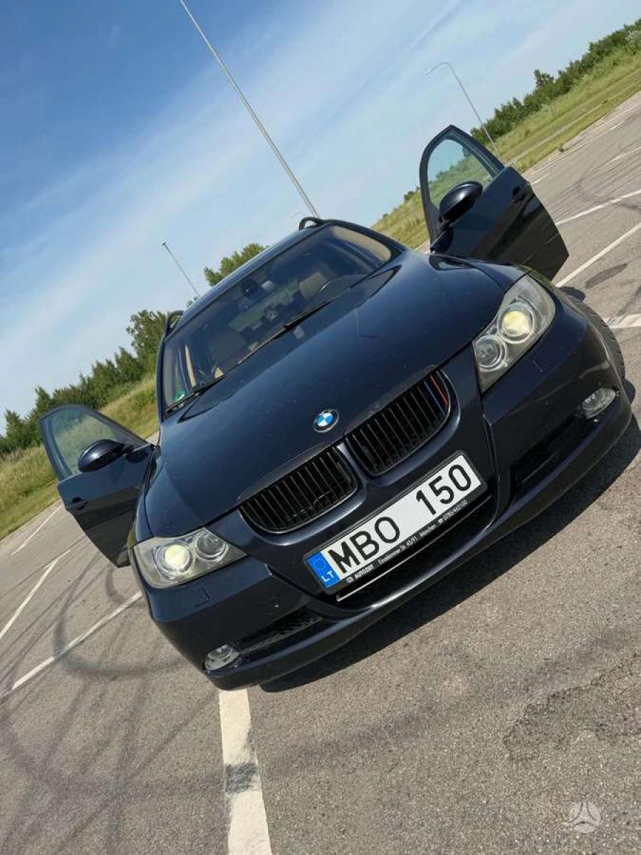 Blue BMW 330 2006 in Siauliai, with an engine capacity of 3.00 L and mileage of 351 thousand km for 4200 €, photo 1 on AUTOMOTO.COM.LV