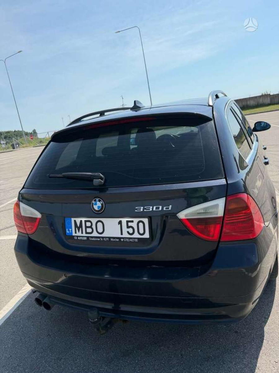 Blue BMW 330 2006 in Siauliai, with an engine capacity of 3.00 L and mileage of 351 thousand km for 4200 €, photo 12 on AUTOMOTO.COM.LV