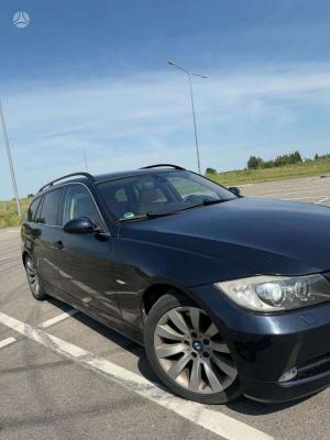 Blue BMW 330 2006 in Siauliai, with an engine capacity of 3.00 L and mileage of 351 thousand km for 4200 €, photo 16 on AUTOMOTO.COM.LV