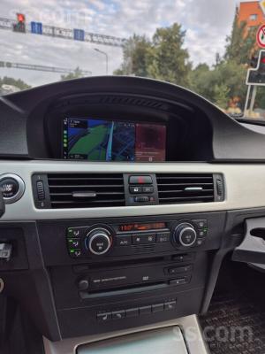Blue BMW 330 2006 in Ogre, with an engine capacity of 3.00 L and mileage of 290 thousand km for 3500 €, photo 6 on AUTOMOTO.COM.LV