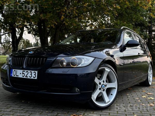 Blue BMW 330 2006 in Tukums, with an engine capacity of 3.00 L and mileage of 288 thousand km for 4150 €, photo 3 on AUTOMOTO.COM.LV
