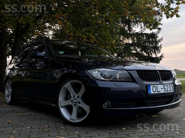 Blue BMW 330 2006 in Tukums, with an engine capacity of 3.00 L and mileage of 288 thousand km for 4150 €, photo 4 on AUTOMOTO.COM.LV