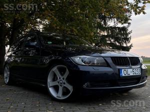 Blue BMW 330 2006 in Tukums, with an engine capacity of 3.00 L and mileage of 288 thousand km for 4150 €, photo 4 on AUTOMOTO.COM.LV