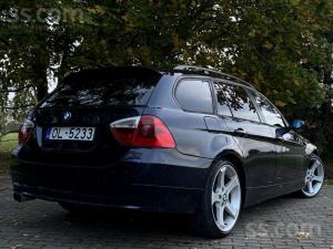 Blue BMW 330 2006 in Tukums, with an engine capacity of 3.00 L and mileage of 288 thousand km for 4150 €, photo 7 on AUTOMOTO.COM.LV