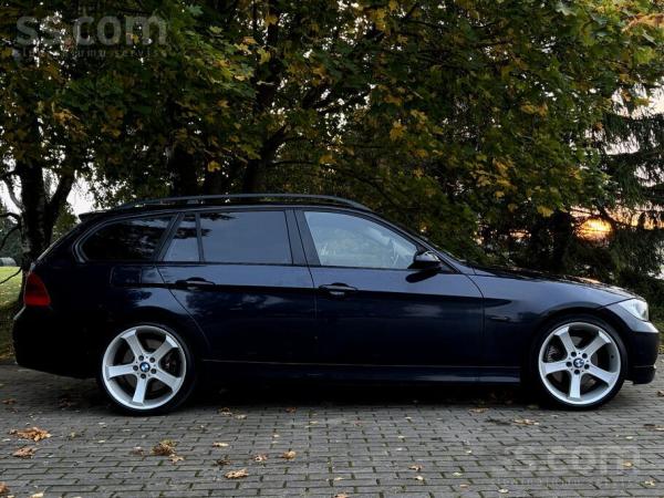 Blue BMW 330 2006 in Tukums, with an engine capacity of 3.00 L and mileage of 288 thousand km for 4150 €, photo 8 on AUTOMOTO.COM.LV