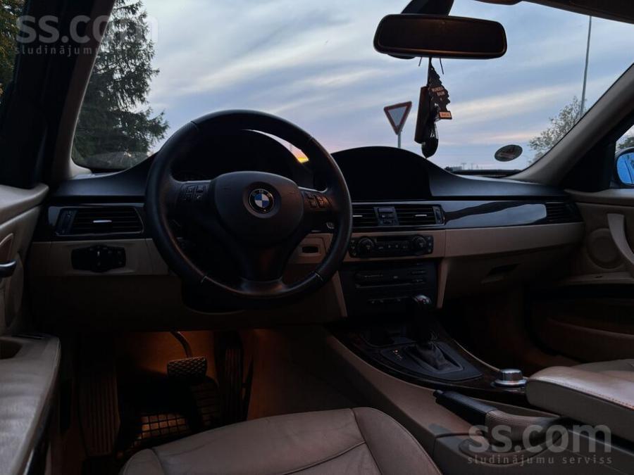 Blue BMW 330 2006 in Tukums, with an engine capacity of 3.00 L and mileage of 288 thousand km for 4150 €, photo 10 on AUTOMOTO.COM.LV