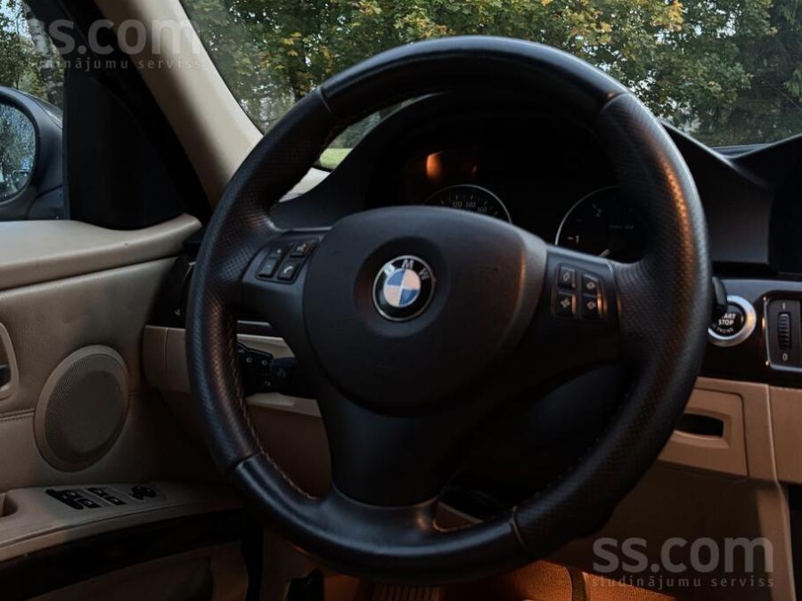 Blue BMW 330 2006 in Tukums, with an engine capacity of 3.00 L and mileage of 288 thousand km for 4150 €, photo 16 on AUTOMOTO.COM.LV