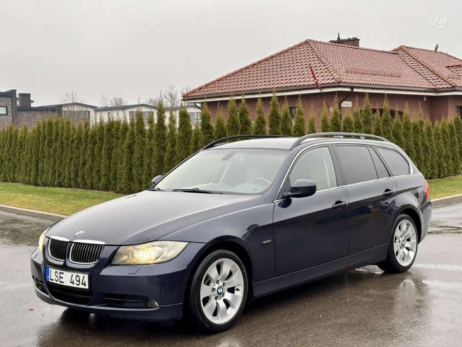 Blue BMW 330 2007 in Vilnius, with an engine capacity of 3.00 L and mileage of 400 thousand km for 3500 €, photo 1 on AUTOMOTO.COM.LV