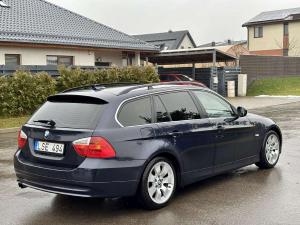 Blue BMW 330 2007 in Vilnius, with an engine capacity of 3.00 L and mileage of 400 thousand km for 3500 €, photo 5 on AUTOMOTO.COM.LV