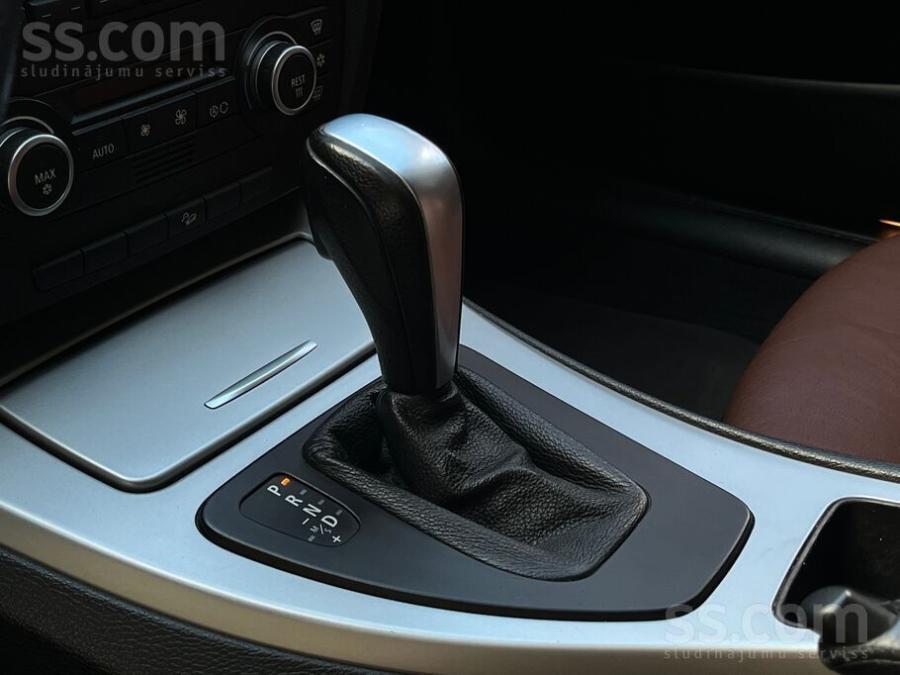 Zils BMW 330 2007 Rīga, ar dzinēja tilpumu 3.00 L un nobraukumu 241 tūkst. km par 3800 €, foto 6 vietnē AUTOMOTO.COM.LV