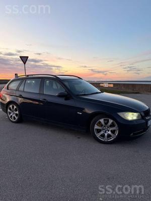 Blue BMW 330 2007 in Riga, with an engine capacity of 3.00 L and mileage of 320 thousand km for 3990 €, photo 3 on AUTOMOTO.COM.LV