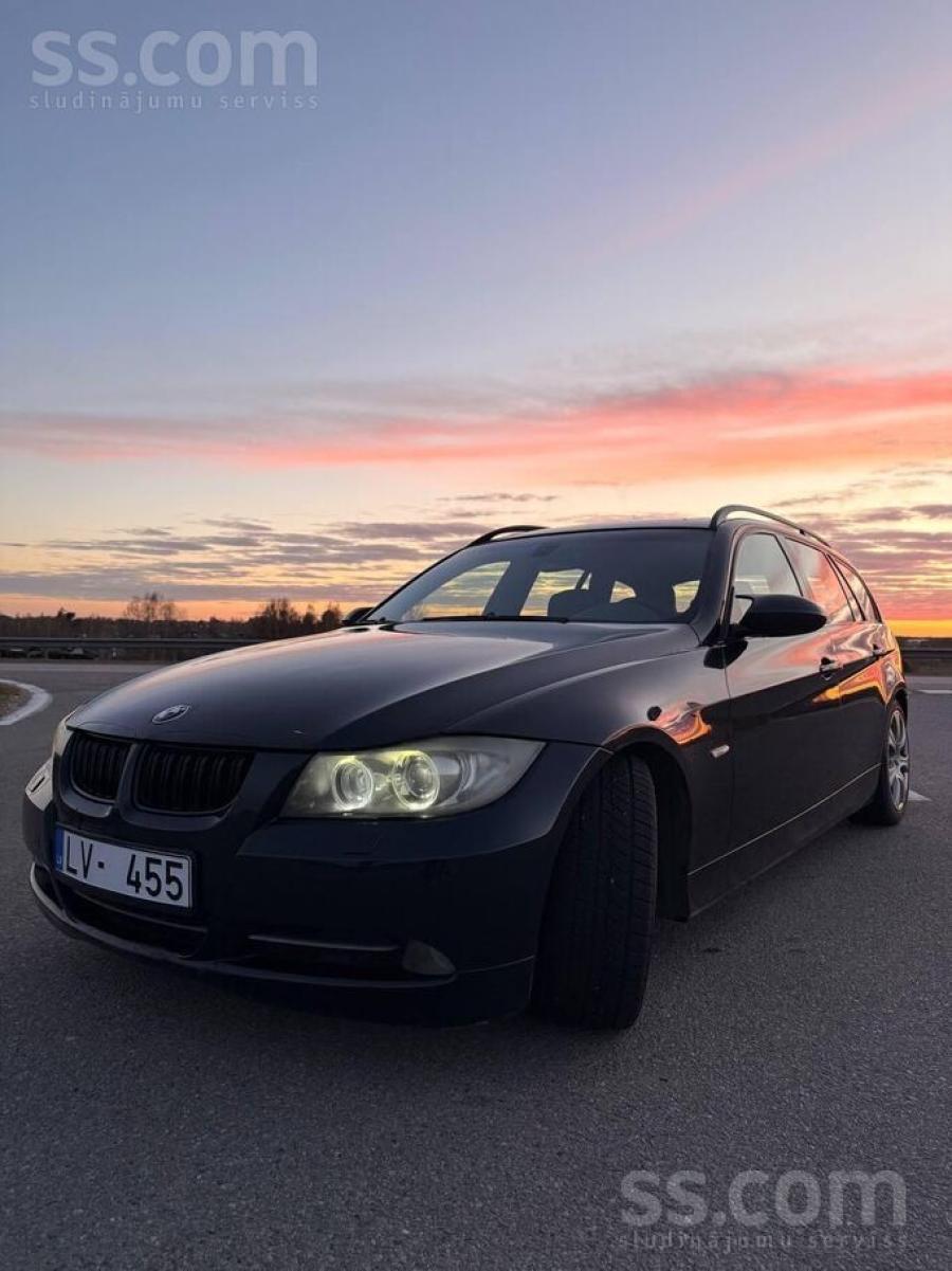 Blue BMW 330 2007 in Riga, with an engine capacity of 3.00 L and mileage of 320 thousand km for 3990 €, photo 6 on AUTOMOTO.COM.LV