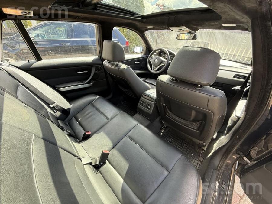 Blue BMW 330 2007 in Riga, with an engine capacity of 3.00 L and mileage of 320 thousand km for 3990 €, photo 12 on AUTOMOTO.COM.LV