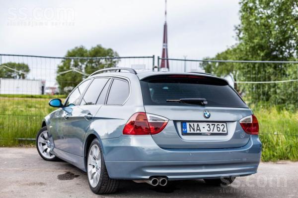 Blue BMW 330 2007 in Riga, with an engine capacity of 3.00 L and mileage of 366 thousand km for 5290 €, photo 6 on AUTOMOTO.COM.LV