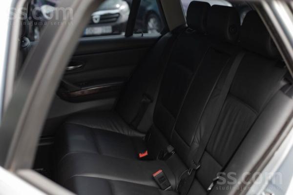 Blue BMW 330 2007 in Riga, with an engine capacity of 3.00 L and mileage of 366 thousand km for 5290 €, photo 10 on AUTOMOTO.COM.LV