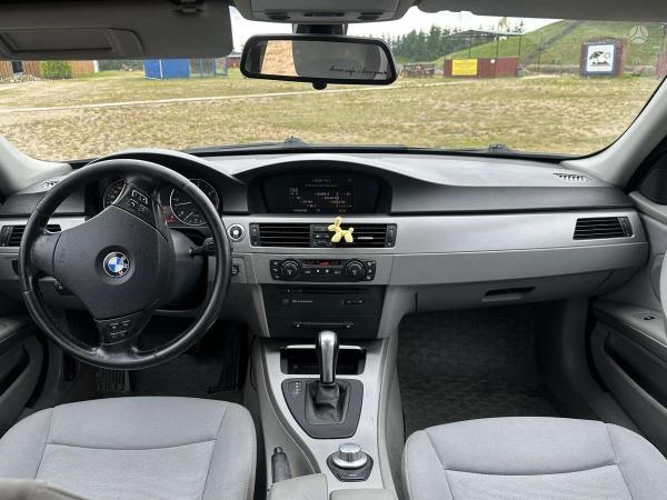 Zils BMW 330 2007 Šauļi, ar dzinēja tilpumu 2.99 L un nobraukumu 380 tūkst. km par 3450 €, foto 7 vietnē AUTOMOTO.COM.LV