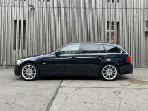 Blue BMW 330 2008 in Riga, with an engine capacity of 3.00 L and mileage of 384 thousand km for 6750 €, photo 6 on AUTOMOTO.COM.LV