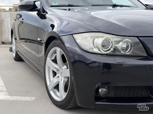 Blue BMW 330 2008 in Vilnius, with an engine capacity of 3.00 L and mileage of 340 thousand km for 6350 €, photo 3 on AUTOMOTO.COM.LV
