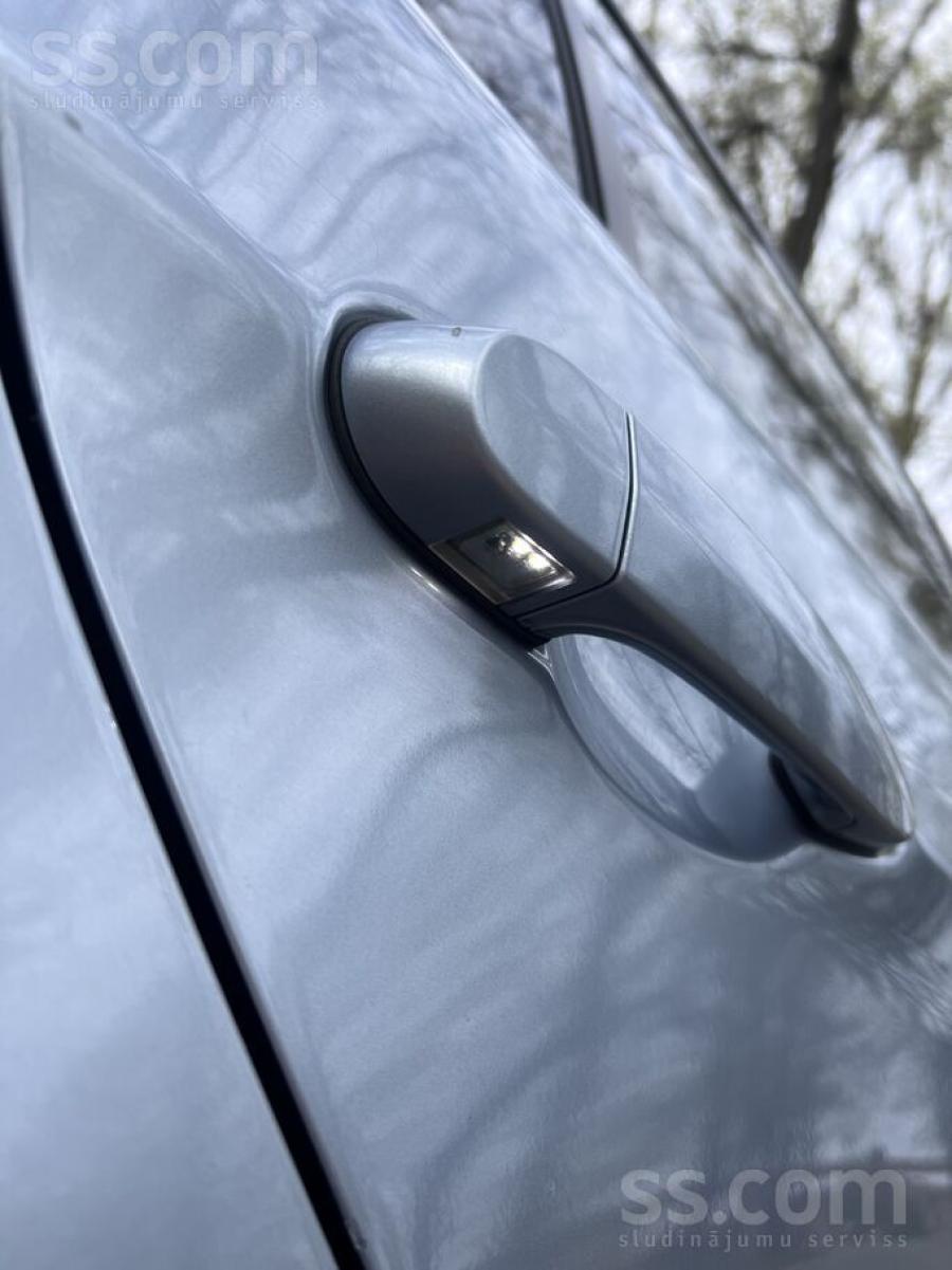Blue BMW 330 2008 in Riga, with an engine capacity of 3.00 L and mileage of 333 thousand km for 6250 €, photo 5 on AUTOMOTO.COM.LV