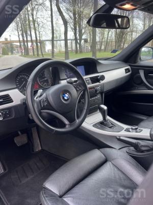 Blue BMW 330 2008 in Riga, with an engine capacity of 3.00 L and mileage of 333 thousand km for 6250 €, photo 6 on AUTOMOTO.COM.LV