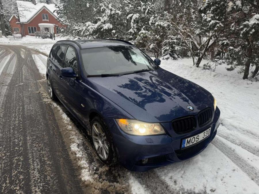Синий БМВ 330 2010 в Вильнюс, объемом двигателя 2.99 л и пробегом 280 тыс. км за 5200 €, фото 4 на AUTOMOTO.COM.LV