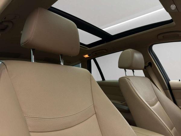 Blue BMW 330 2010 in Vilnius, with an engine capacity of 3.00 L and mileage of 319 thousand km for 6999 €, photo 9 on AUTOMOTO.COM.LV